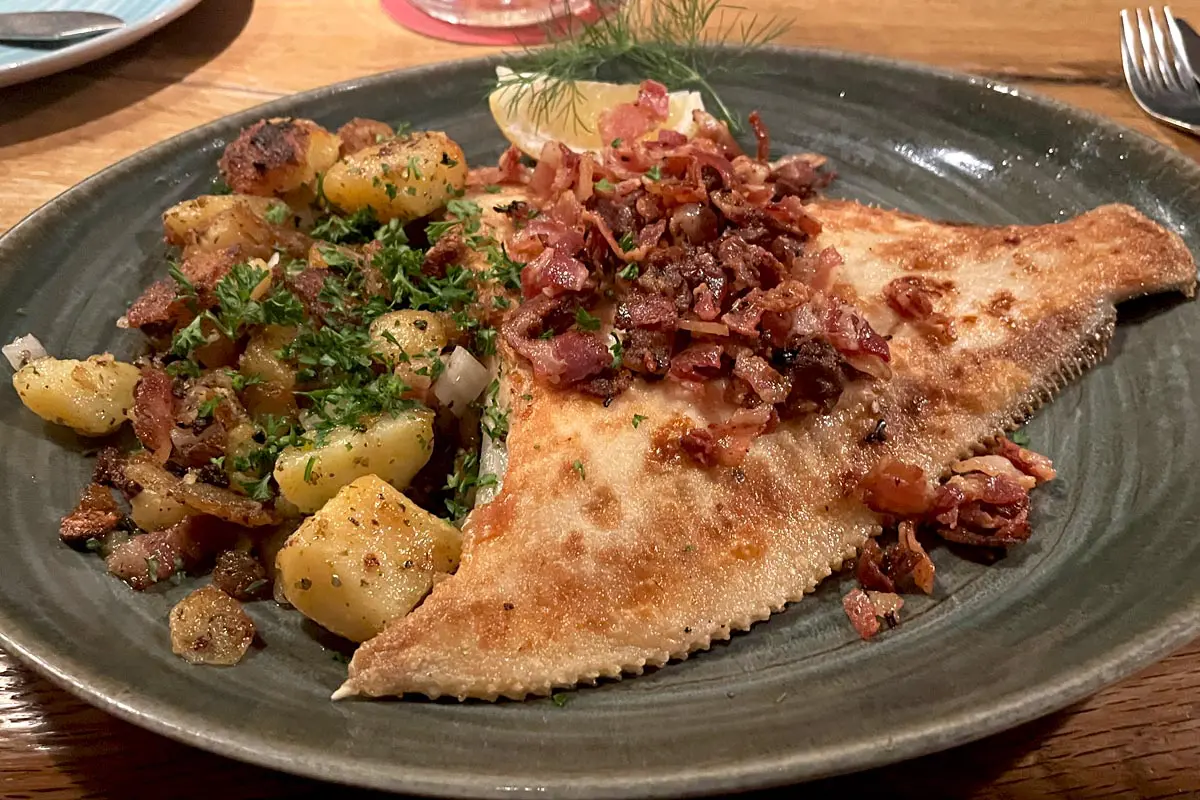 Plaice (Flounder) on a Bed of Leeks and Bacon - Germanfoods.org